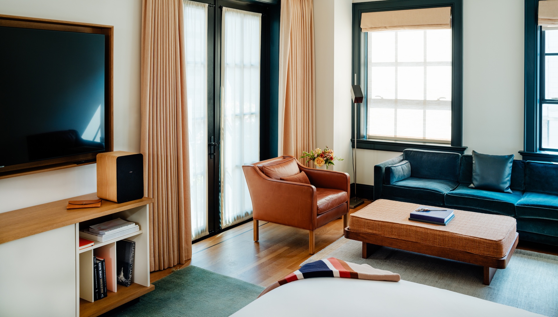 Luxury Hotel Room in Detroit | Den King Terrace